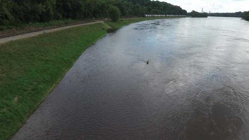 Cedar River returning to below flood stage in Cedar Rapids