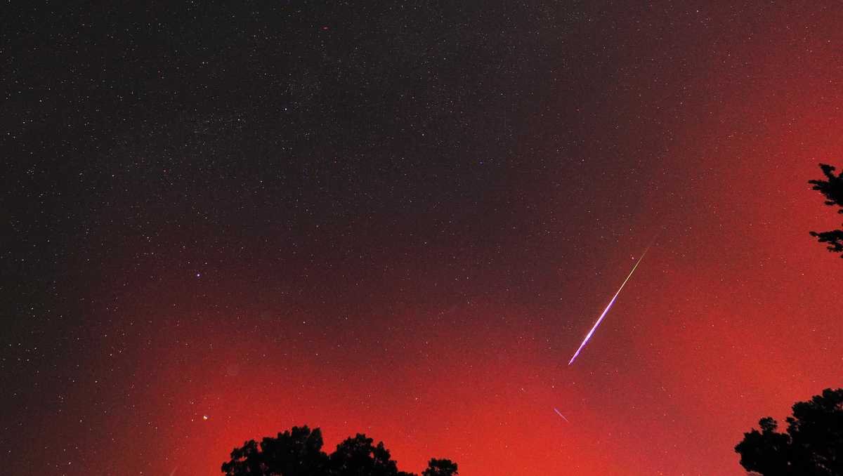 Northern lights, meteor shower dazzle skies across Ohio overnight