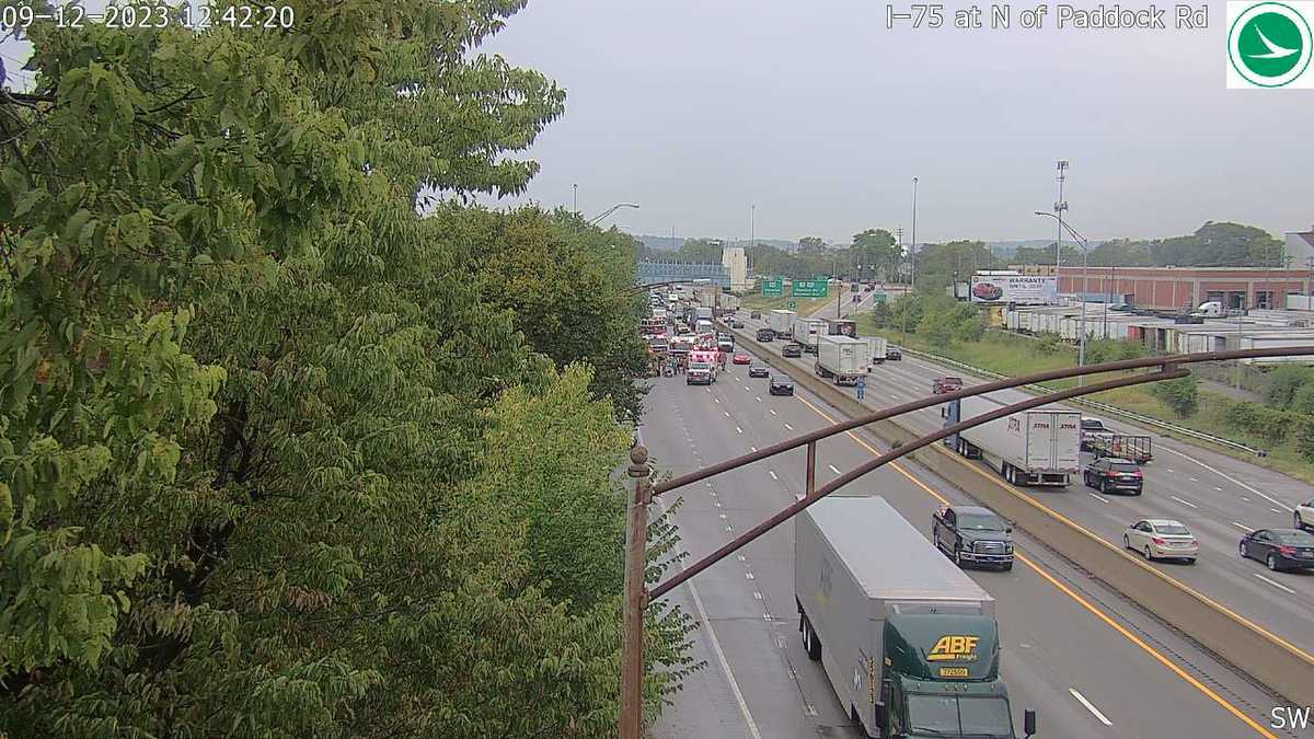 Crews on scene of a crash reported on i-75N near Paddock Rd exit