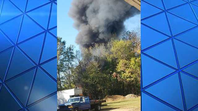 Pallets and Tires burn on Gallatin Street