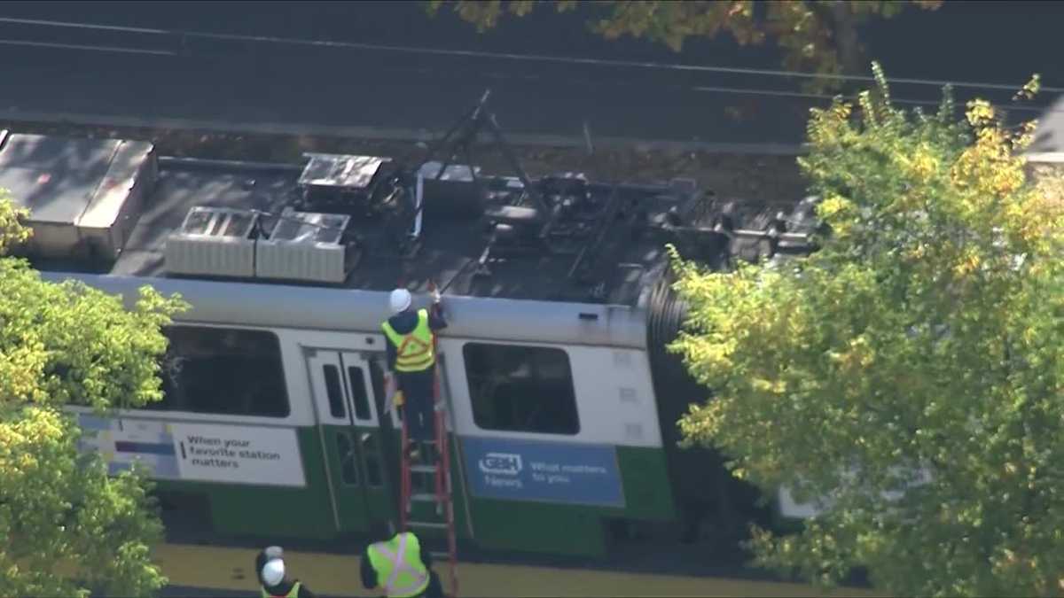 Another pantograph problem halts part of MBTA Green Line