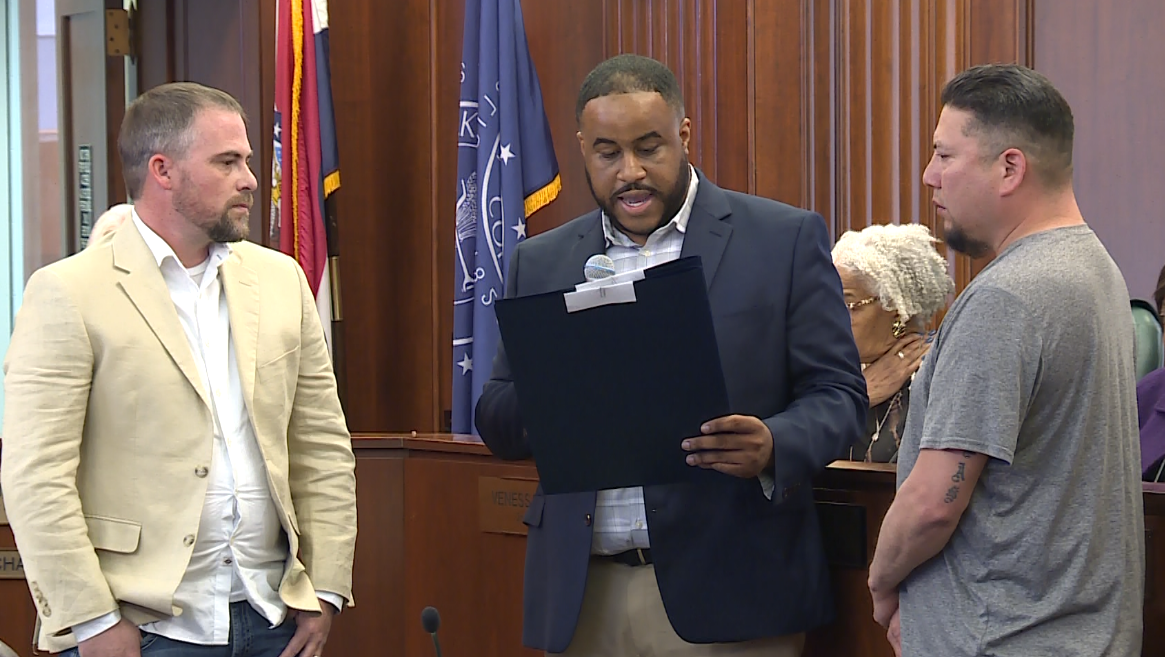 Two men honored for tackling suspect during Chiefs parade shooting