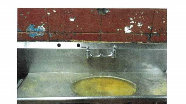 Thompson releases photos of prison conditions