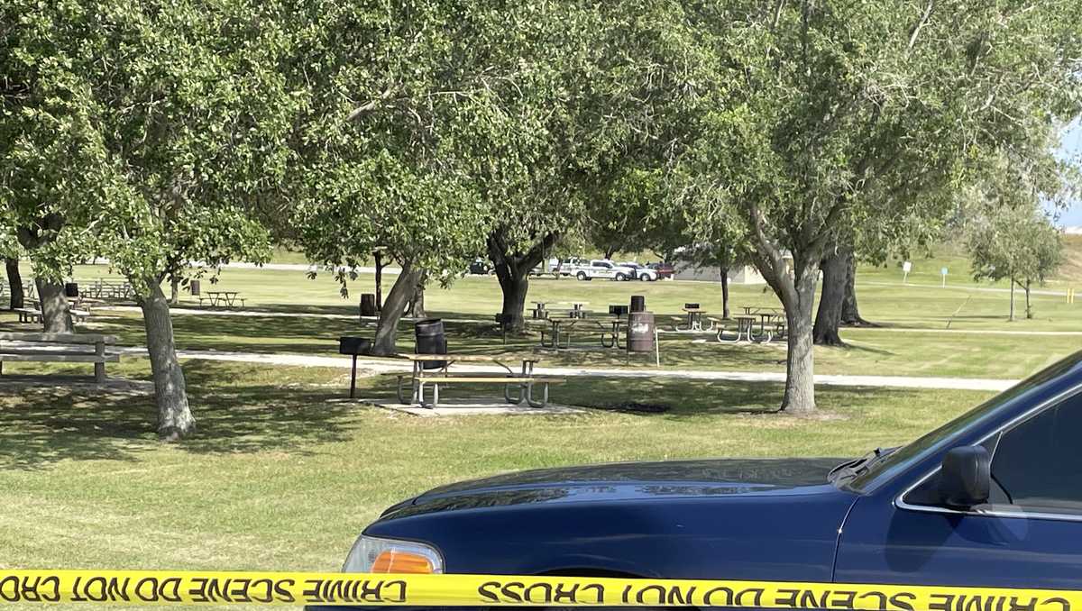 Two dead, one taken to hospital after Florida park shooting