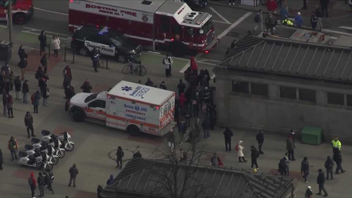 Red Line service disrupted by investigation at Park Street