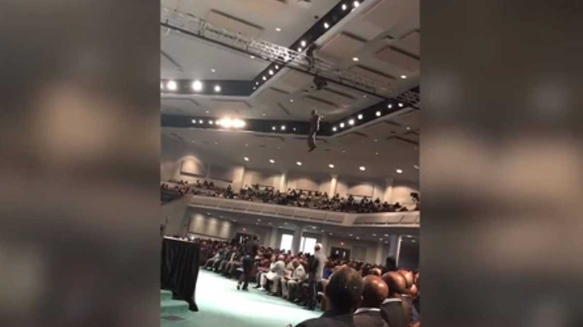 Viral video: 'Flying pastor' zip-lines to the pulpit