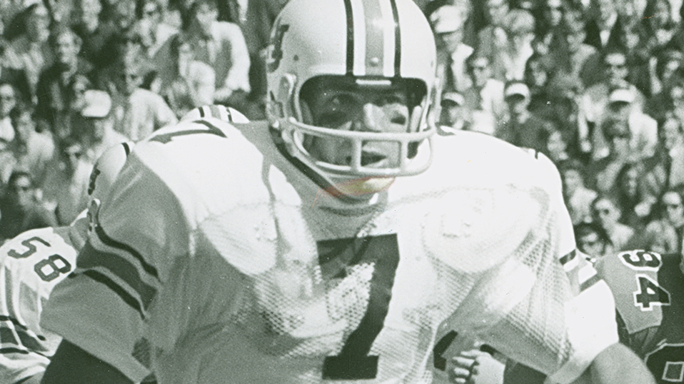 Auburn legend Pat Sullivan passes away at age 69