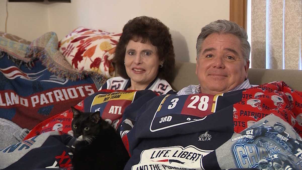 Patriots super fan creates quilt honoring champions