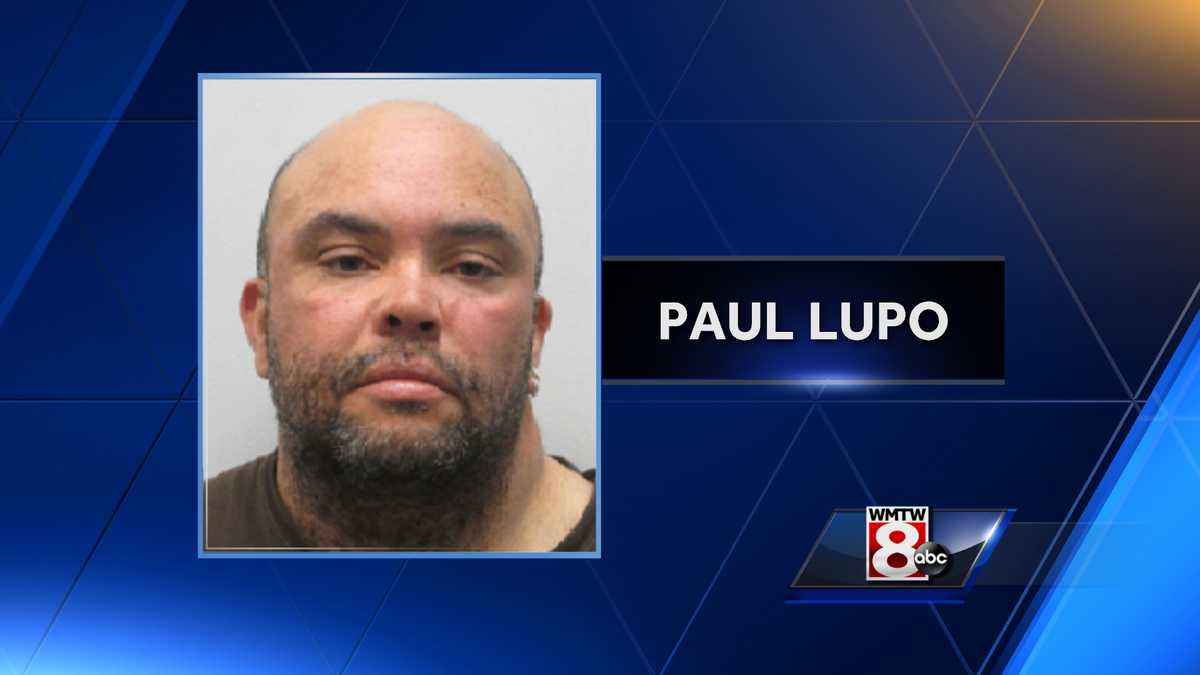 Police investigate early-morning July 4 stabbing Police investigate early-morning July 4 stabbing