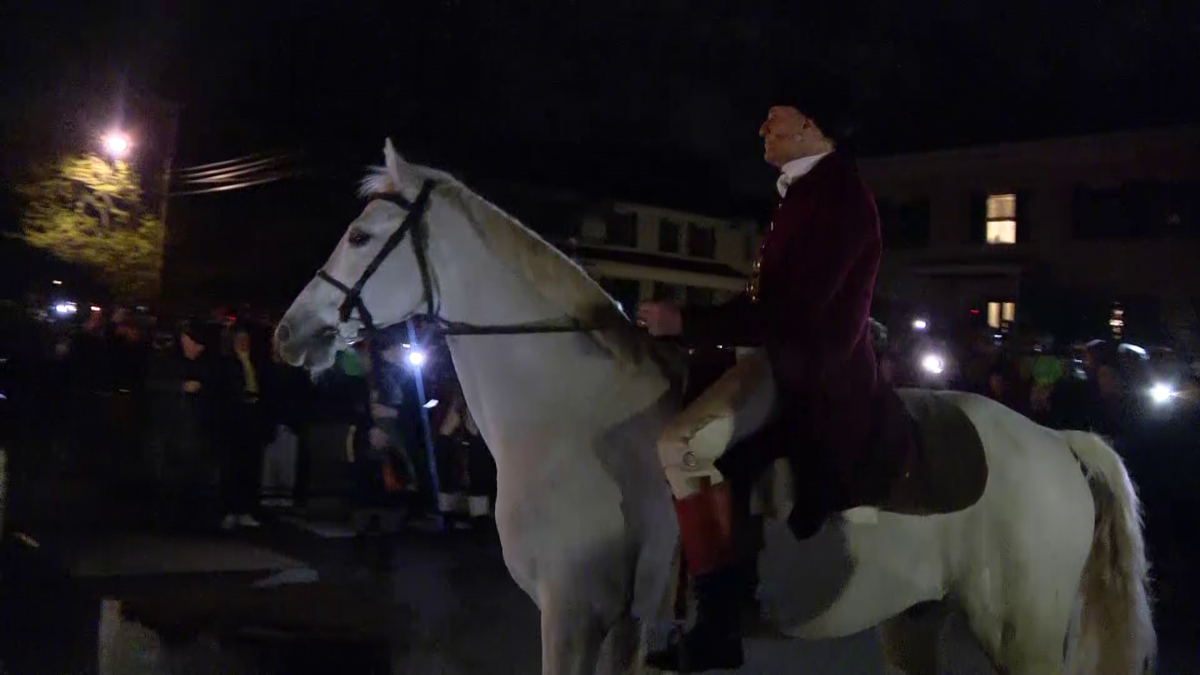 Reenactment of Paul Revere's historic ride takes place in Boston