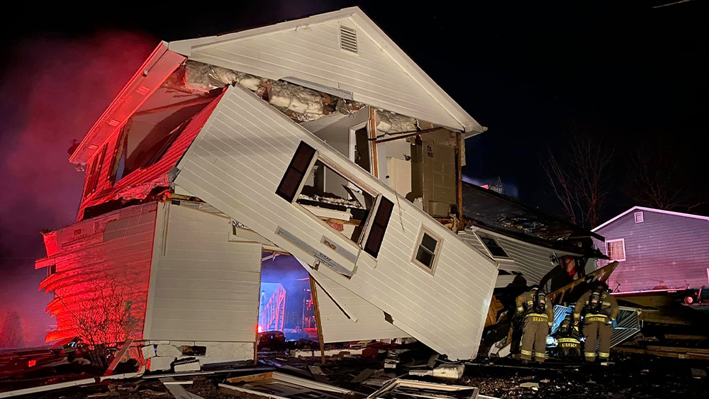 Georgia: Firefighters respond to house following explosion