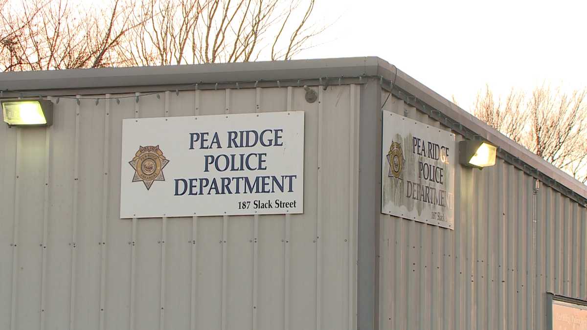 Pea Ridge open investigation into officer