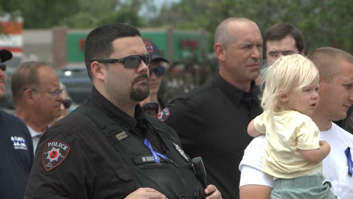 Pea Ridge vigil honors Officer Kevin Apple one year after his death