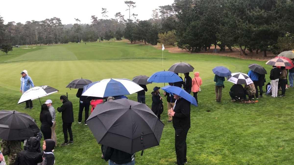 Rain suspends round 2 at AT&T Pebble Beach Pro-Am