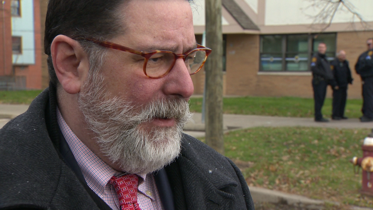 Pittsburgh mayor steps up efforts against gun violence