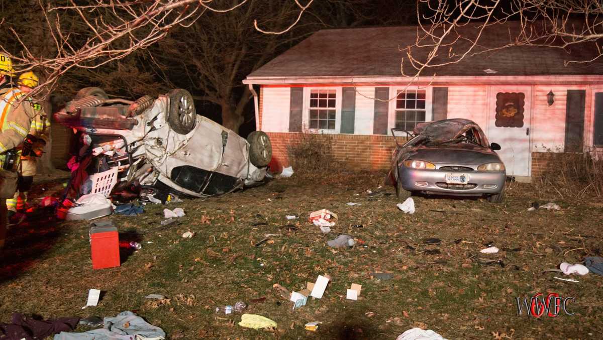 Police investigate early morning crash in Lancaster County Police investigate early morning crash in Lancaster County