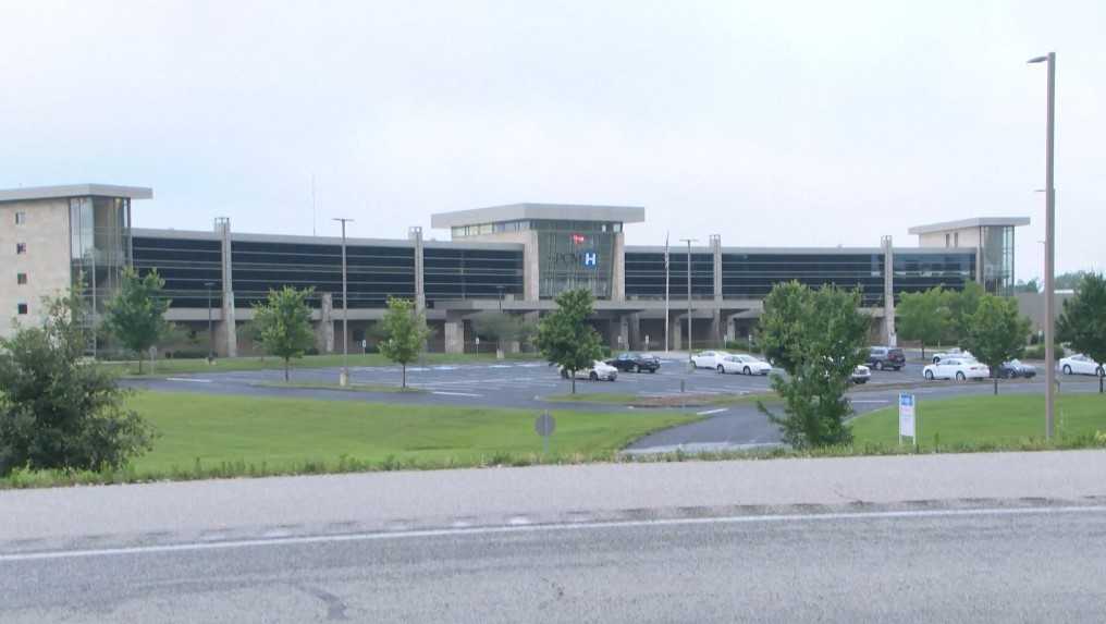 Police officer killed in confrontation with domestic violence suspect ...