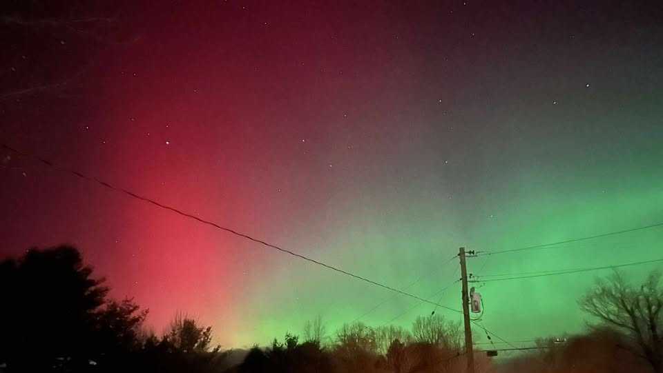 Aurora seen over Vermont and New York: Viewers send dazzling images of ...