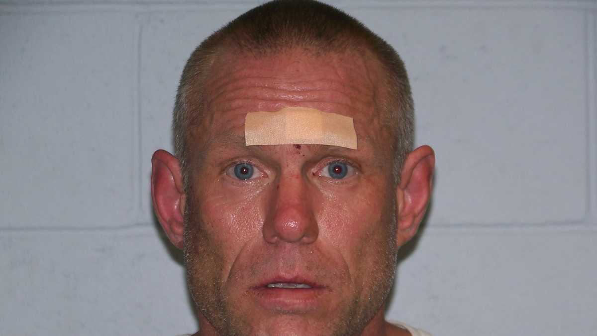 Records shed light on past violence involving Peter Simon