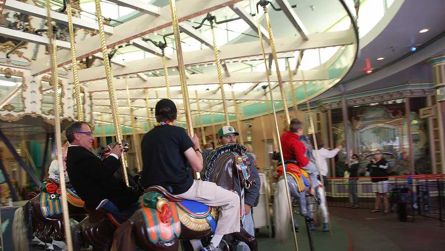 KSBW reporter Phil Gomez retires after 25 years