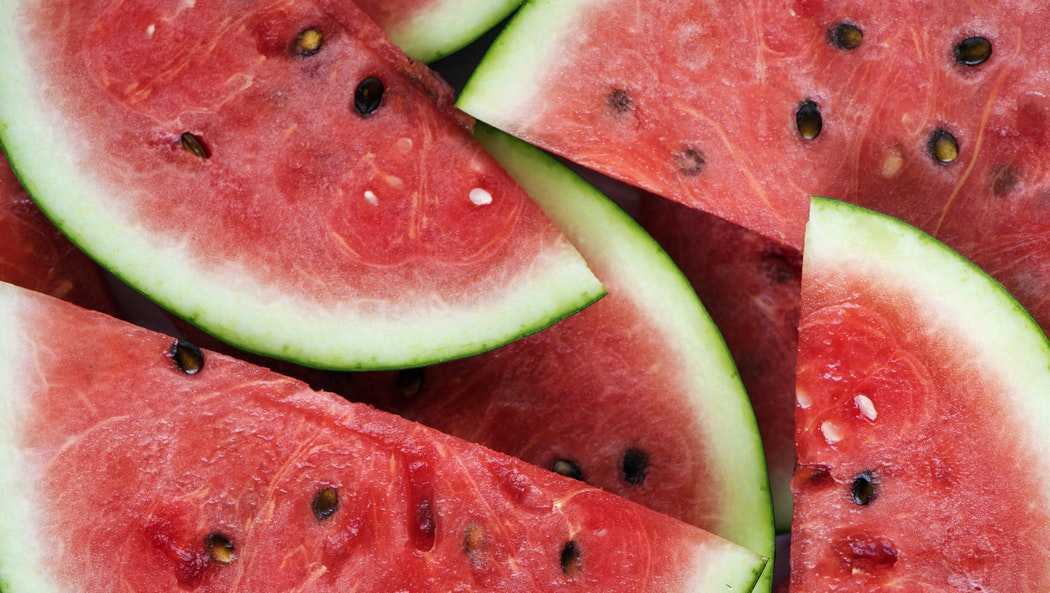 This watermelon-slicing hack makes cutting fruit easier than flossing