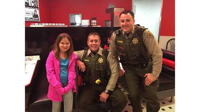 Young girl 'pays it forward' to thank deputies for their service