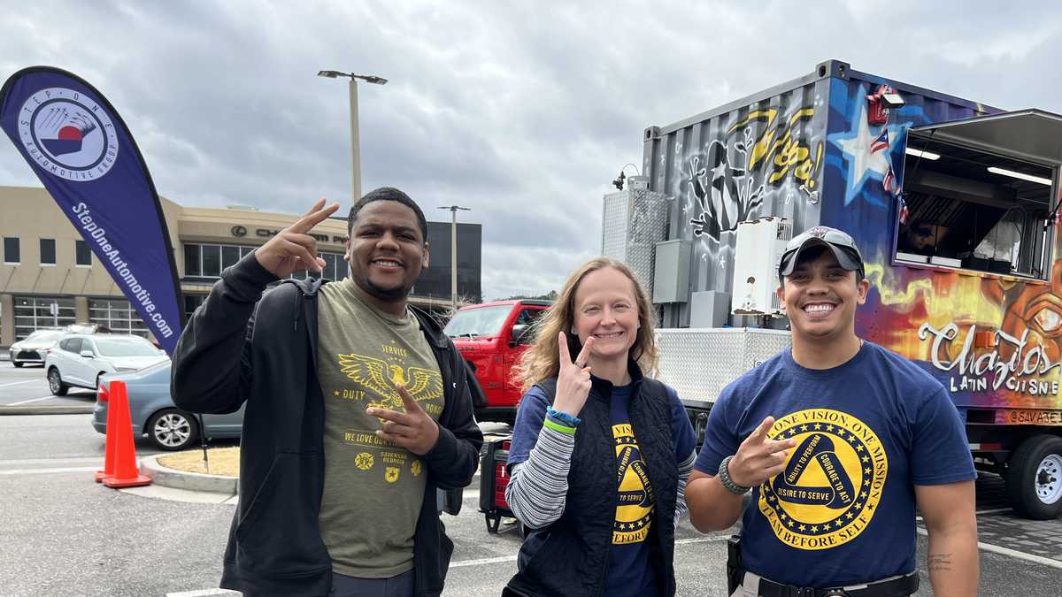 PHOTOS: Step One Auto in Savannah presents Local Hero Award