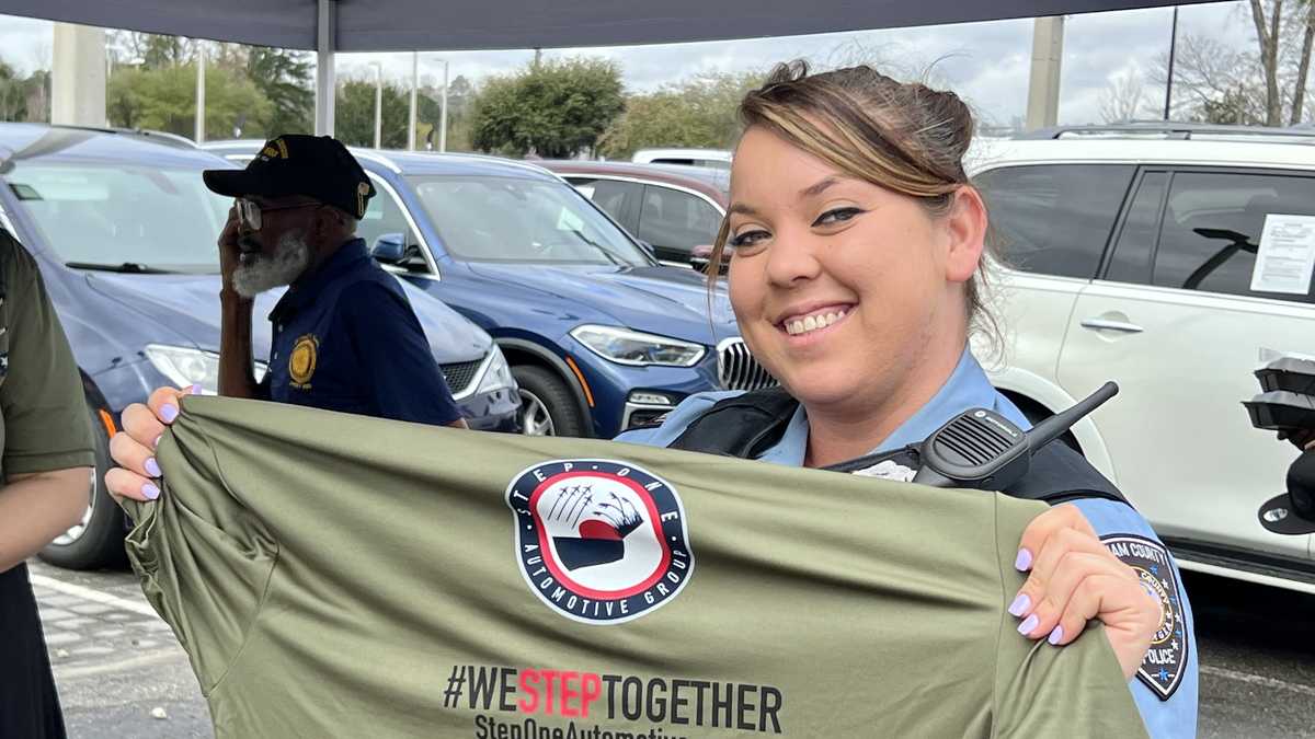 PHOTOS: Step One Auto in Savannah presents Local Hero Award