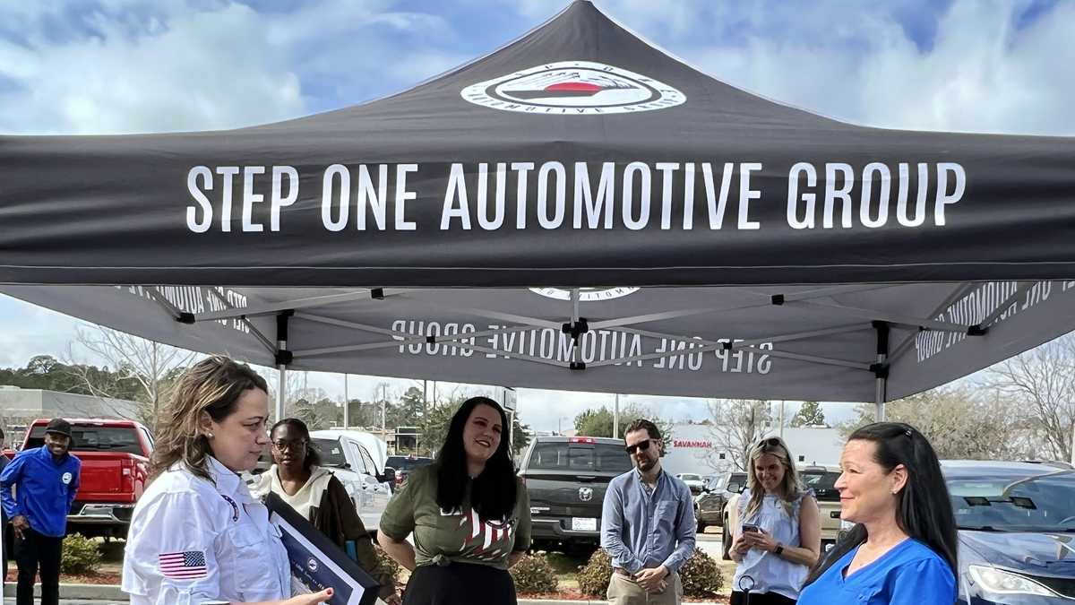 PHOTOS: Step One Auto in Savannah presents Local Hero Award