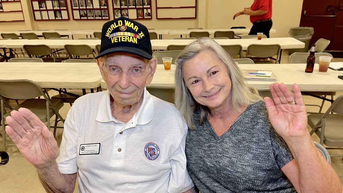 Step One Auto presents Local Hero Award to Veterans Council Chairman ...