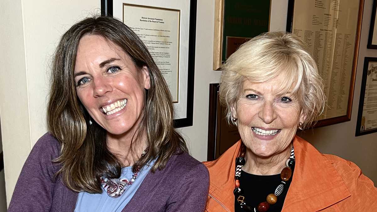 Historic Savannah Foundation unveiling of Anna Colquitt Hunter paintings