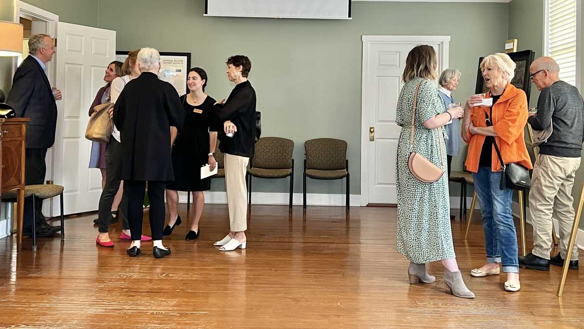 Historic Savannah Foundation unveiling of Anna Colquitt Hunter paintings