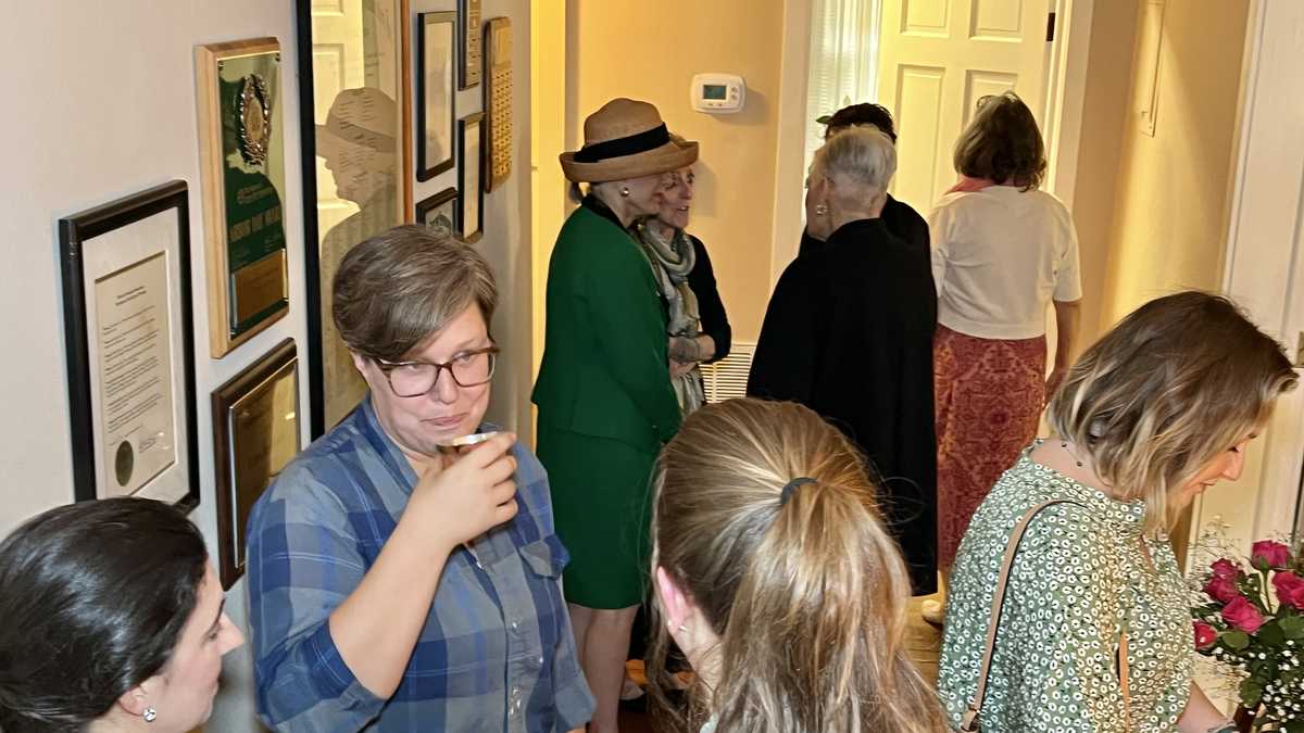 Historic Savannah Foundation unveiling of Anna Colquitt Hunter paintings