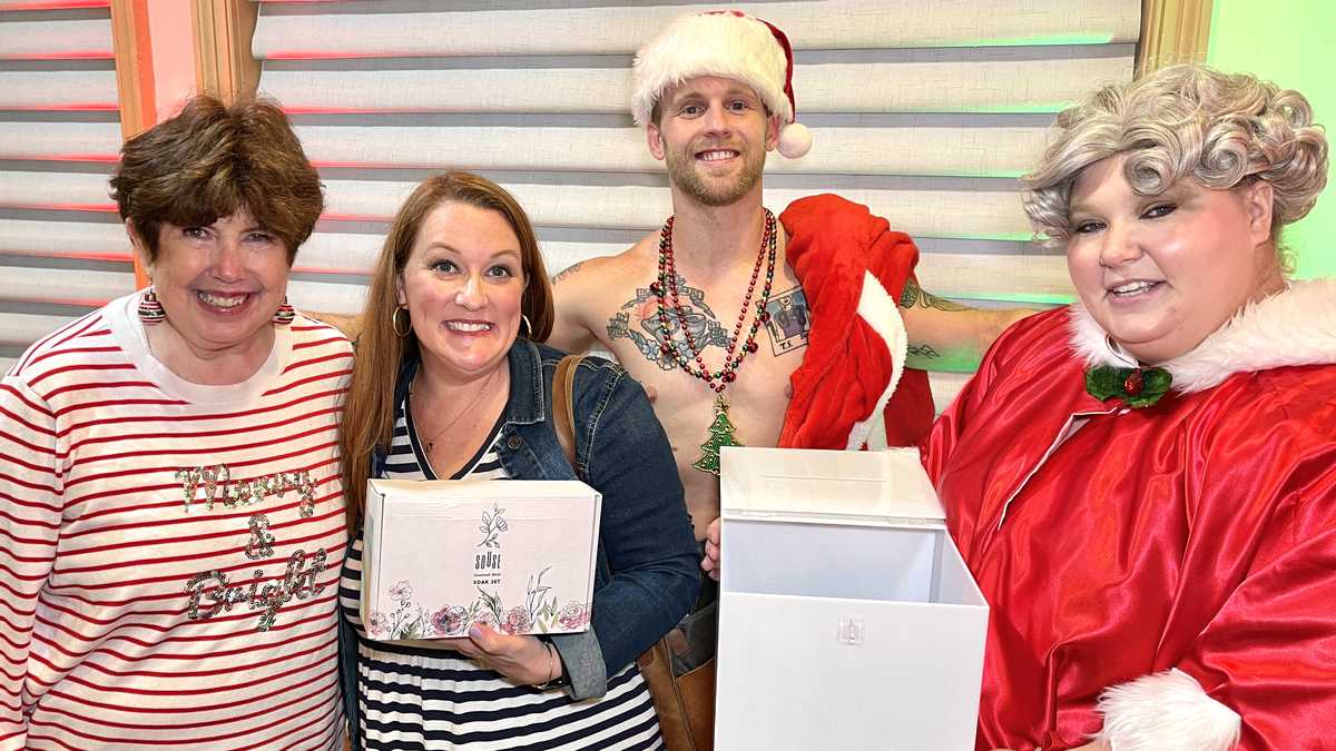 PHOTOS: Best-selling author Mary Kay Andrews hosts launch party for ...