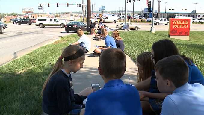 Students measure ozone levels to promote air quality