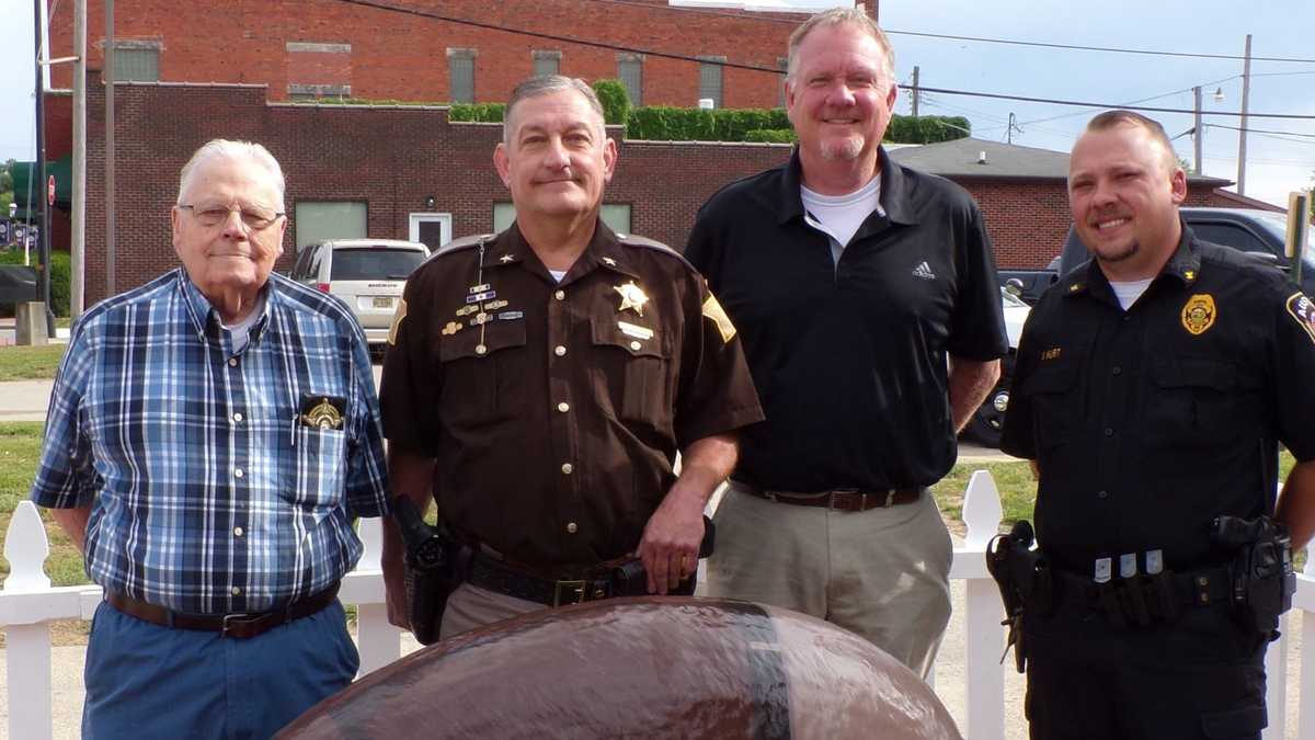 Meet Deputy Donut: The cement pig in southern Indiana helping raise ...