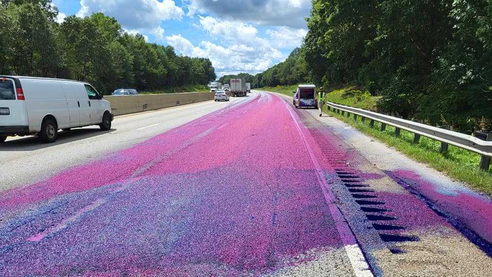 South Carolina: Interstate dyed pink, blue after crash