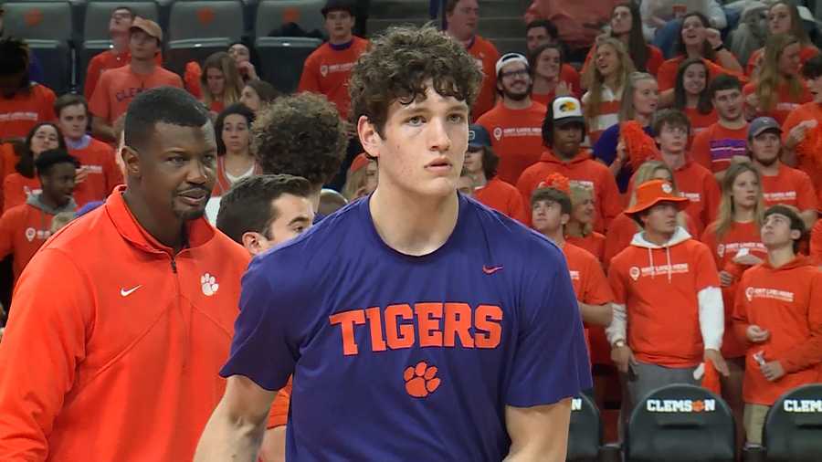 Clemson Basketball star PJ Hall to undergo knee surgery