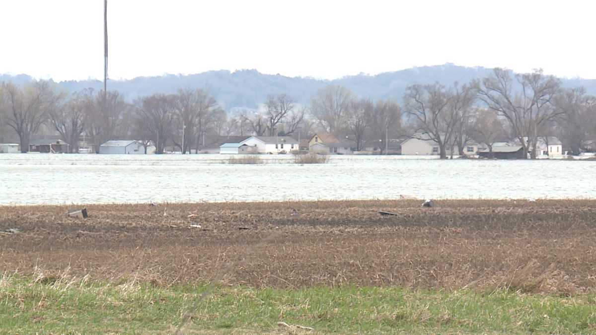 Patience wearing thin among Pacific Junction residents, still unable to ...