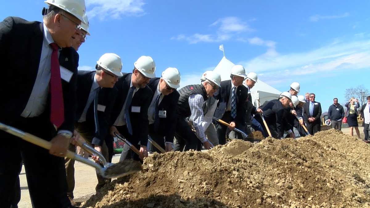 Rutland Regional Medical Center breaks ground on new building