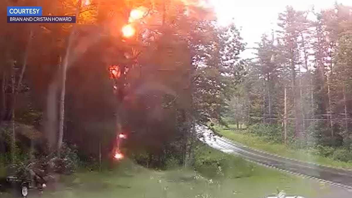 Video: Lightning strikes tree near house in Etna, New Hampshire Video: Lightning strikes tree near house in Etna, New Hampshire