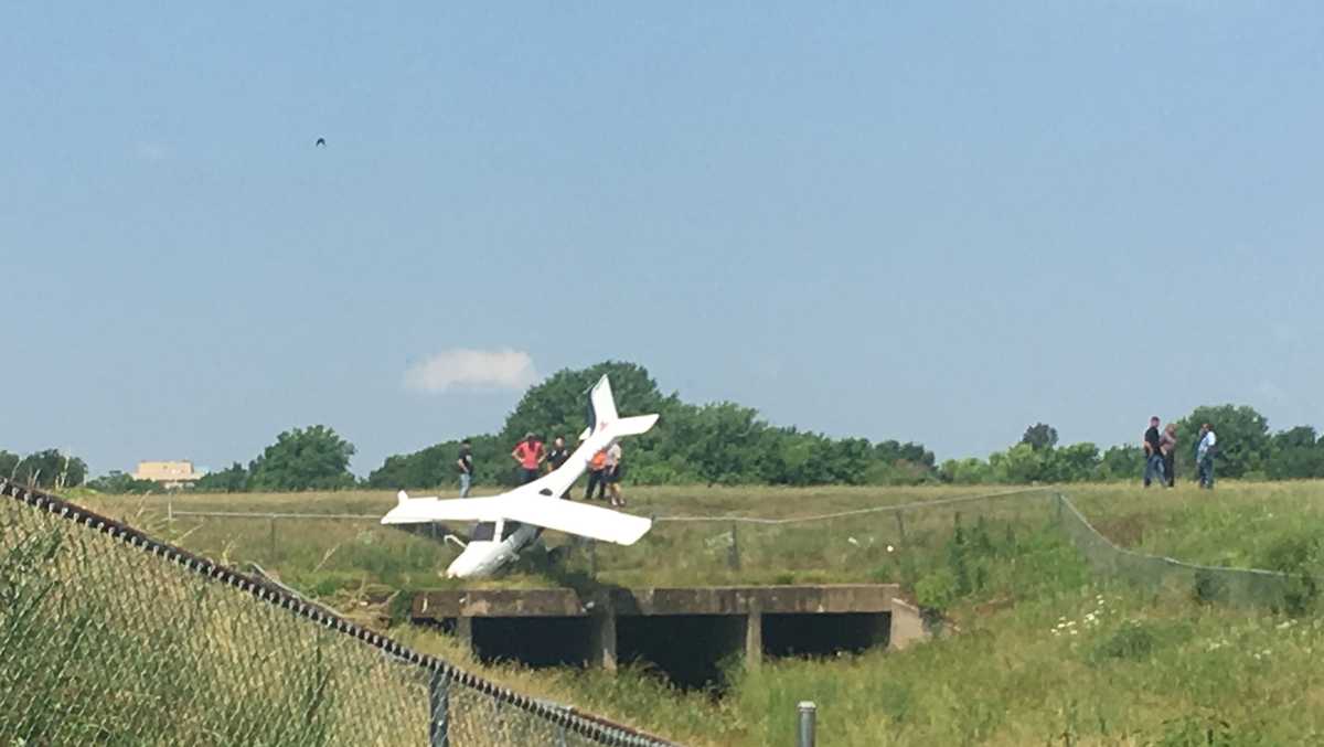 Plane goes off runway at Springdale Airport