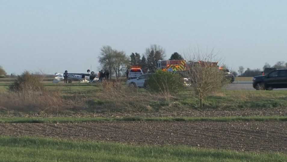 2 dead after small plane crashes in Ohio