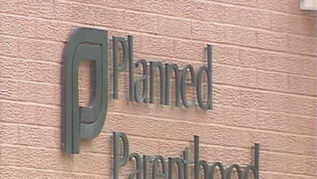 Congress lets states block certain Planned Parenthood money