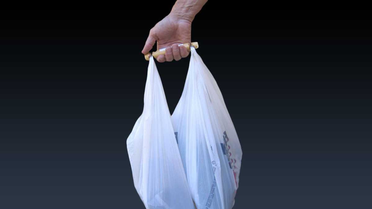 Kansas Senate moves to block plastic-bag bans by cities, counties