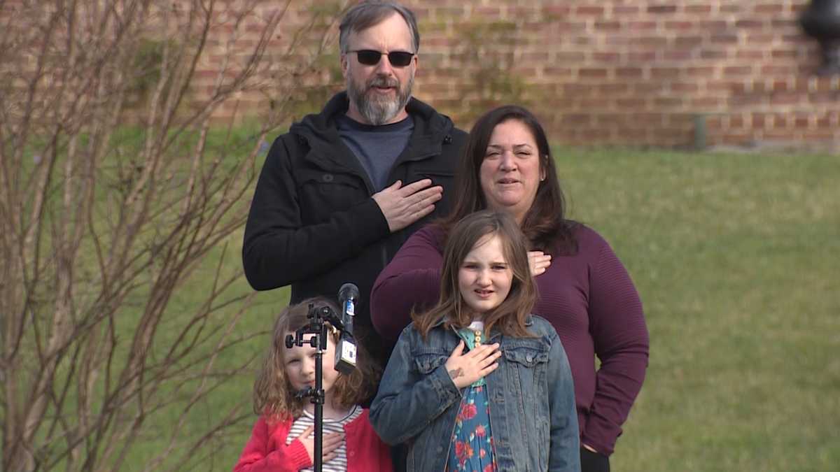 Daily Pledge of Allegiance going strong year later amid pandemic