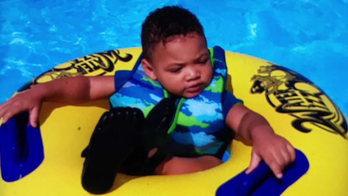 First responders administer Narcan to child having seizure