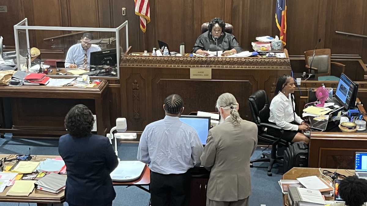 Murder suspect tells judge he hasn't decided if he'll testify during trial