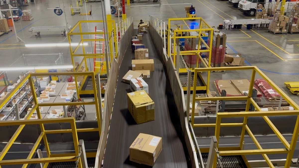 Pooler FedEx Facility in overdrive ahead of Christmas