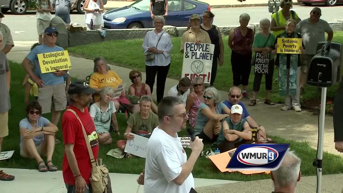 Protesters seek to swap American flag at State House